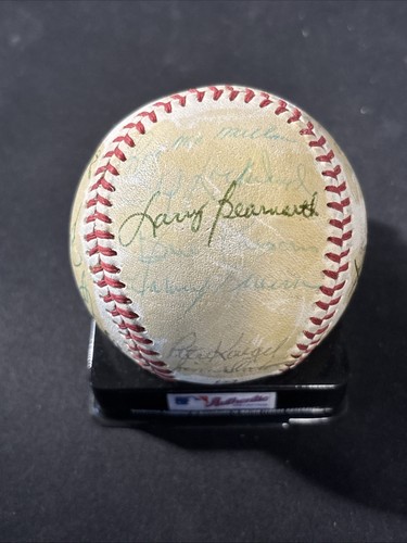 Vintage - 1971 MILWAUKEE BREWERS - Team Signed Baseball - 26 Signatures ...