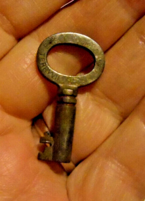 Vintage Old Eagle Lock Co Terryville Hollow Barrel Bore Key Stamped AA ...