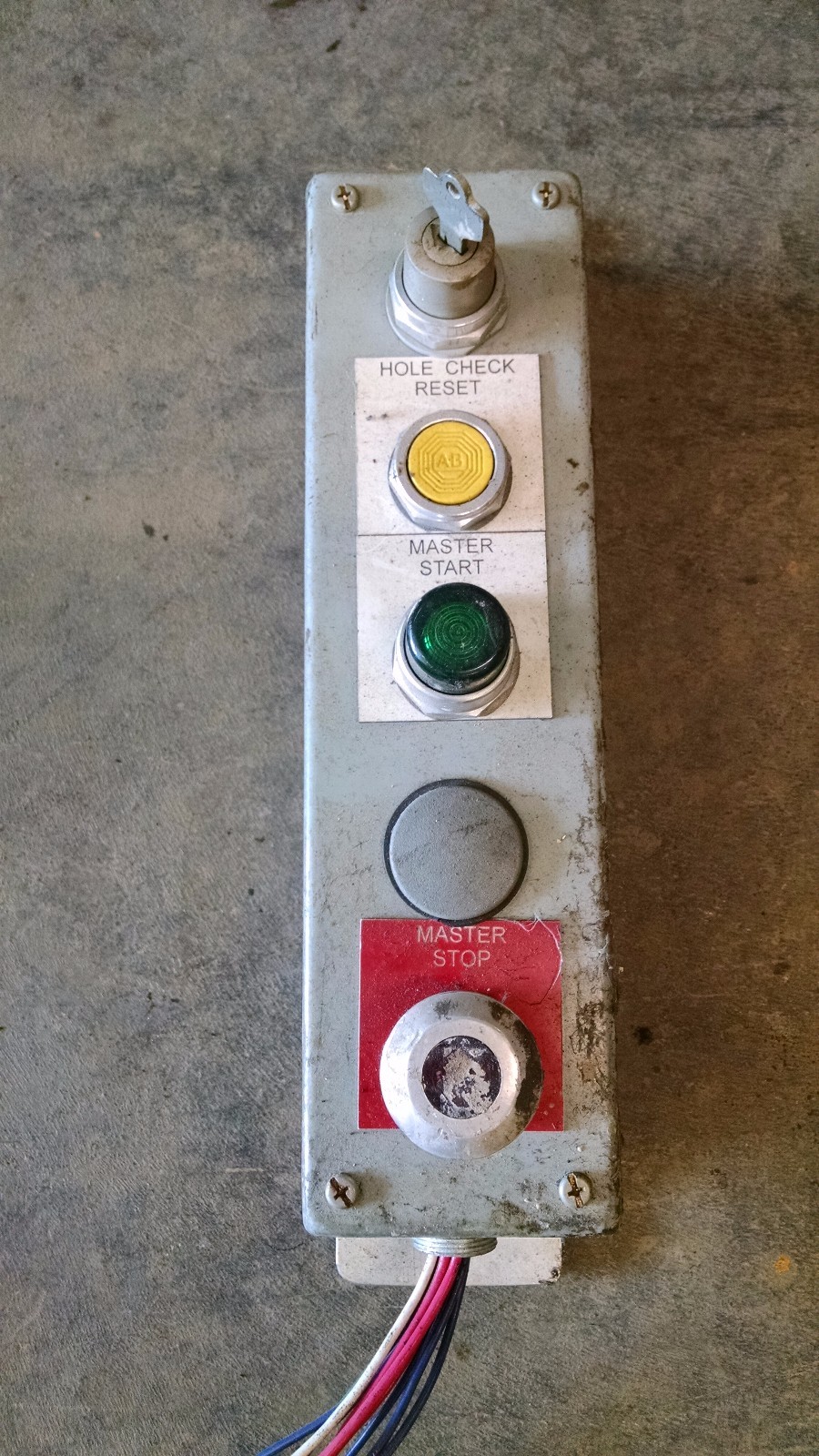 Allen Bradley AB 800T-PT16 800T-H48 Key Switch Switches Master Switch ...