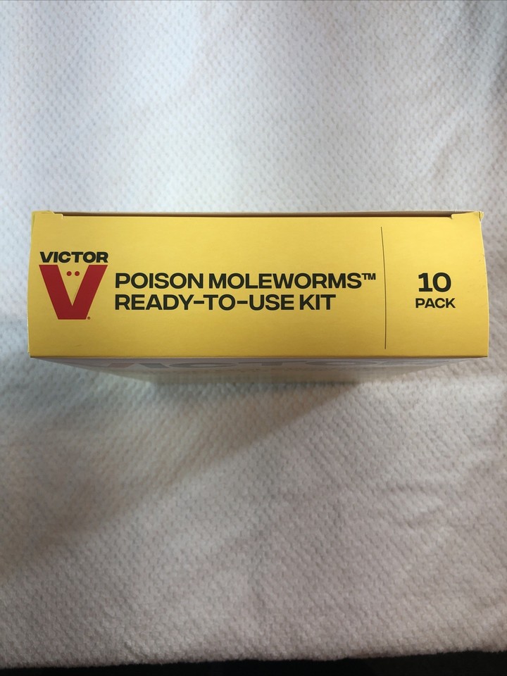 Victor Poison Moleworms Ready-To-Use M6009 Kit Resembling Real ...