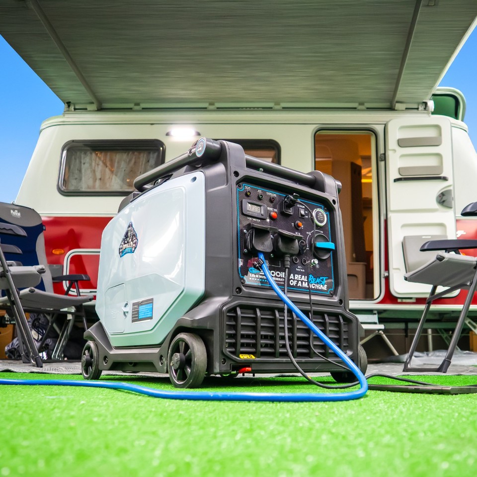 Gorilla Power 3800W Inverter Suitcase Generator with Electric Start ...