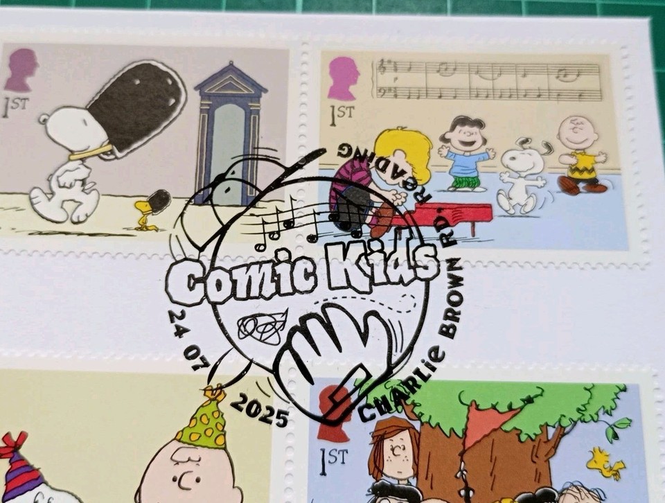 2025 Peanuts Royal Mail FDC Charlie Brown Rd Reading Comic Kids ...