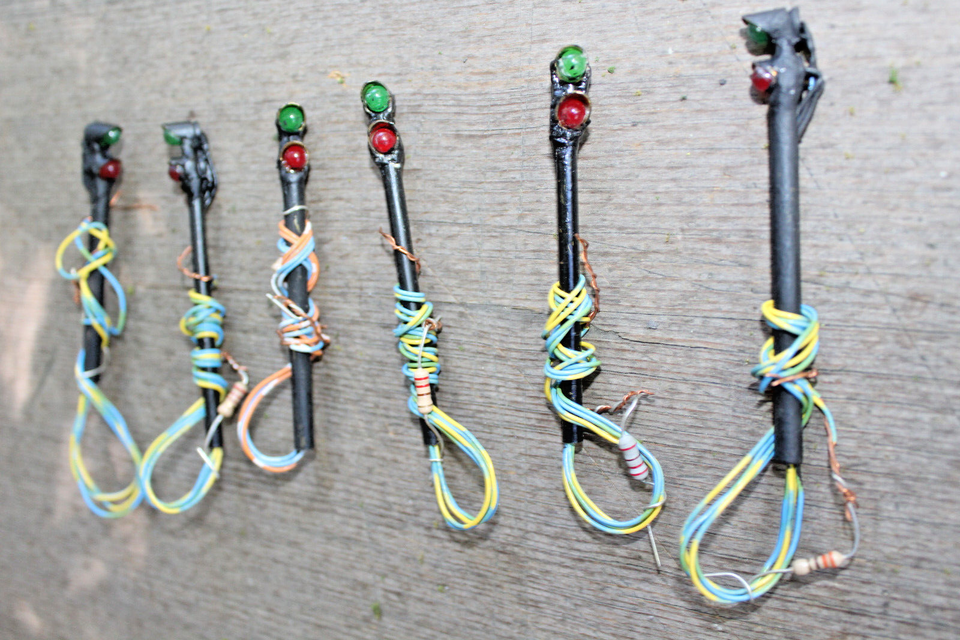 6 Operating O Scale or HO Scale Block Signal Posts | eBay