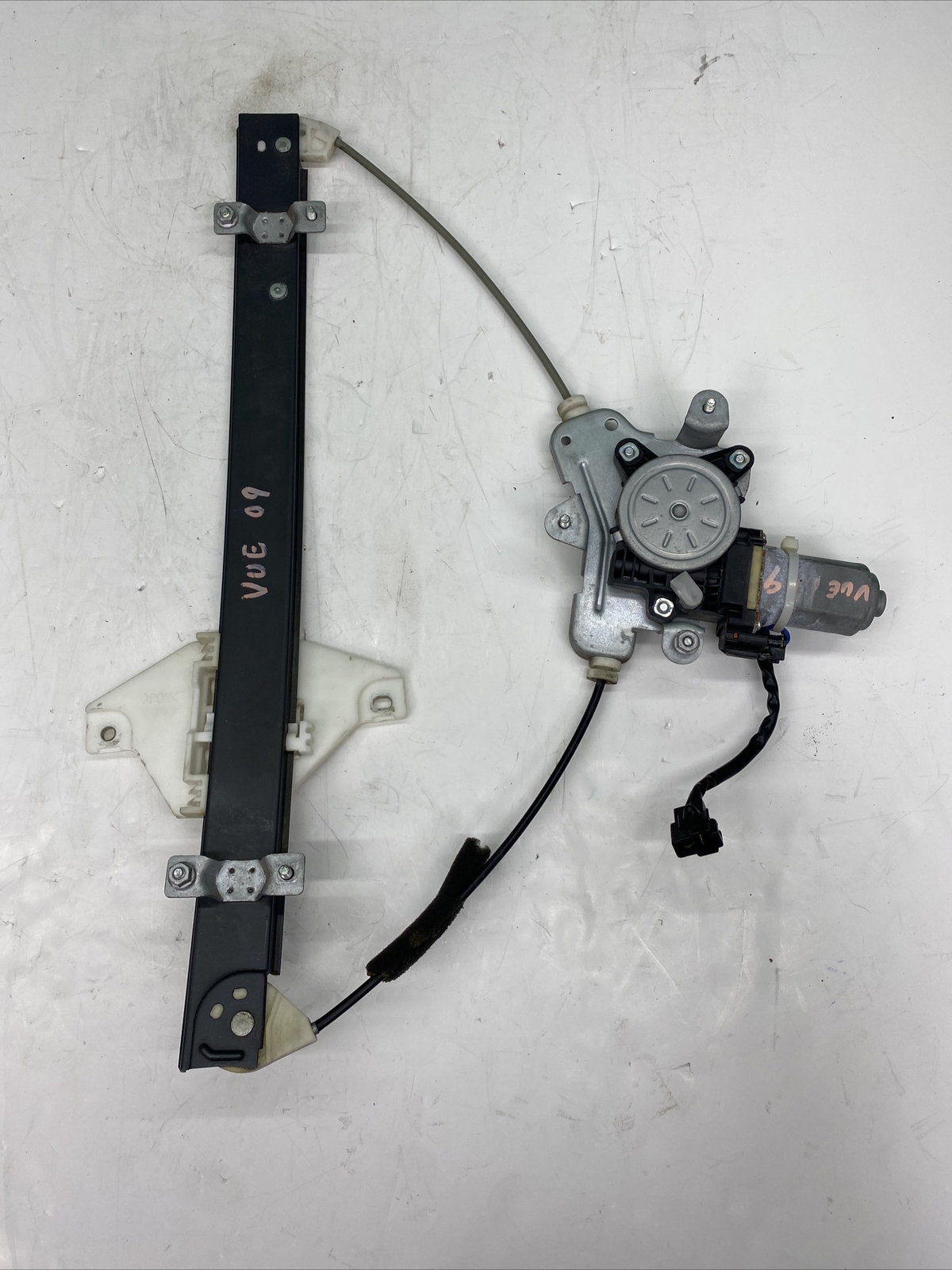 2009 Saturn Vue Rear Right Window Regulator W Motor Front 25926007 OEM ...
