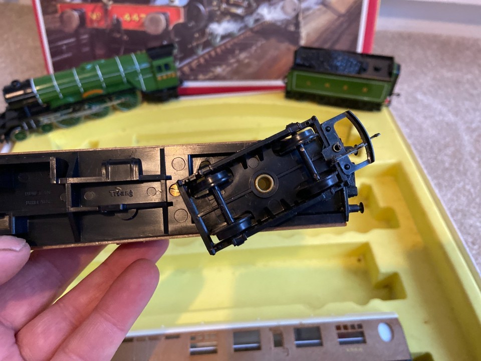 hornby flying scotsman VINTAGE. SPARES OR REPAIRS PLEASE READ FULL ...