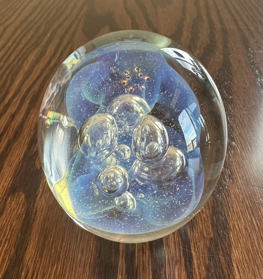 Beautiful Eickholt Paperweight. Iridescent Blue Shadow w/controlled ...