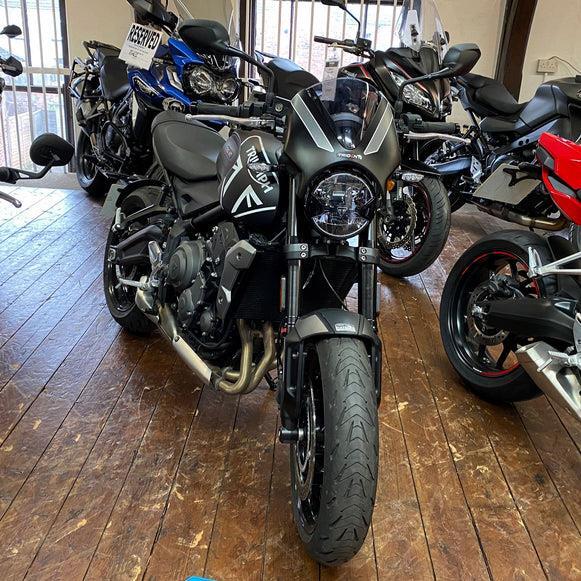 Pyramid Screen Windshield Sapphire Black Scheme Triumph Trident 660 ...