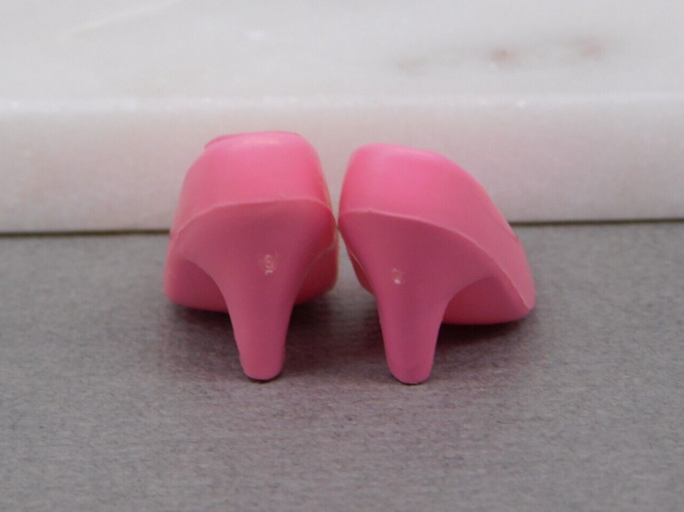 Vintage BARBIE Pink Closed Toe Pointed Toe Pumps Heels | eBay