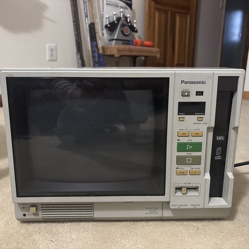 Panasonic AG-500R Portable TV/VCR Monitor / VHS Player - VHS Does Not ...