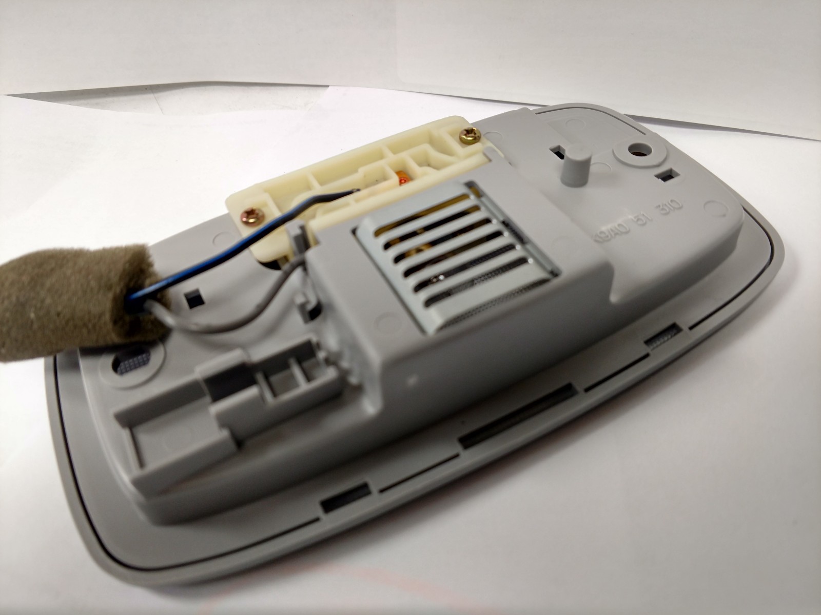 NEW KIA GENUINE OEM REAR DRIVER INTERIOR LIGHT ASSY 0K9A051310 SEDONA ...