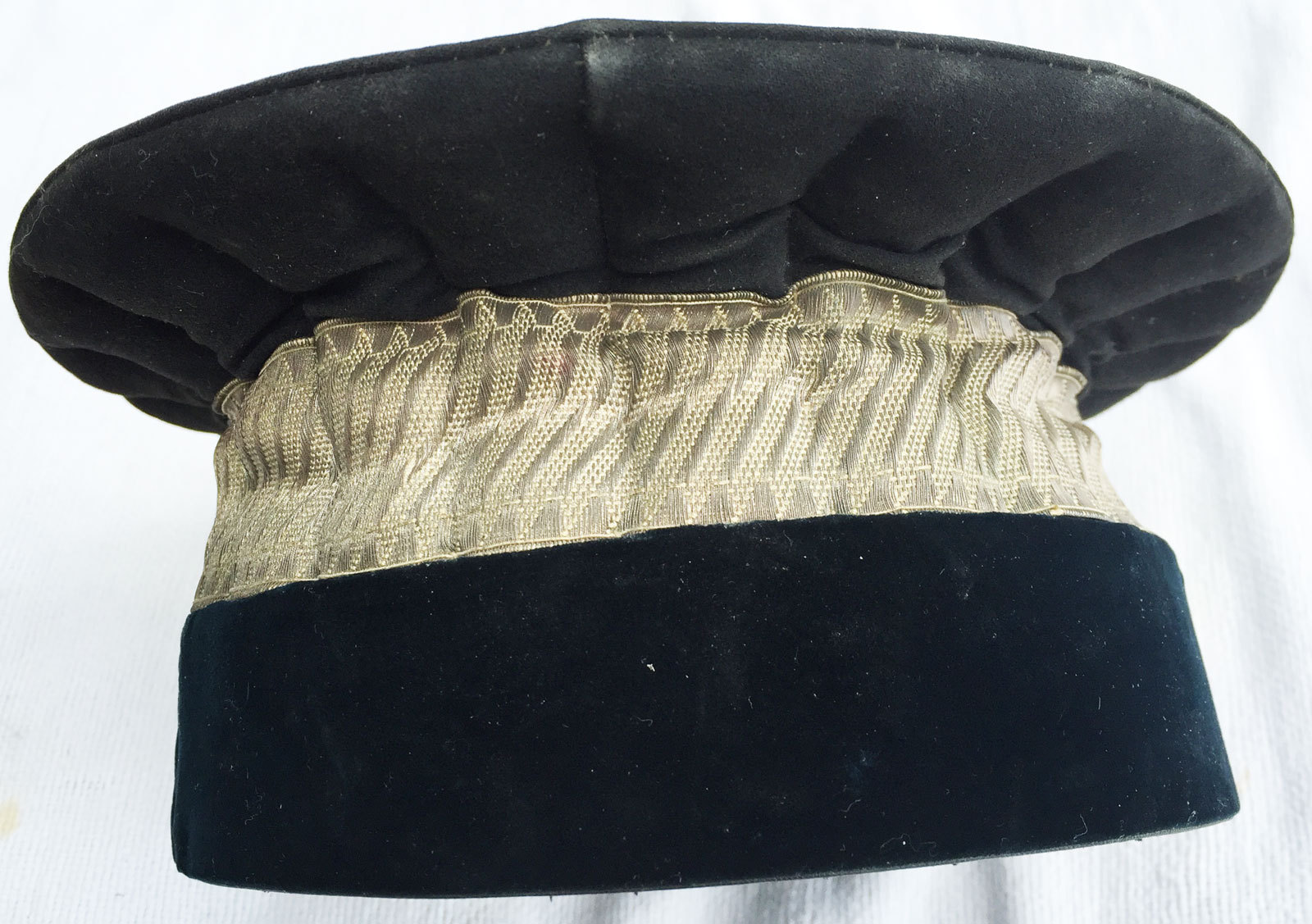 MAGISTRATURE : ANCIENNE TOQUE DE JUGE 1 GALON ARGENT TOUR DE TÊTE 54 cm ...