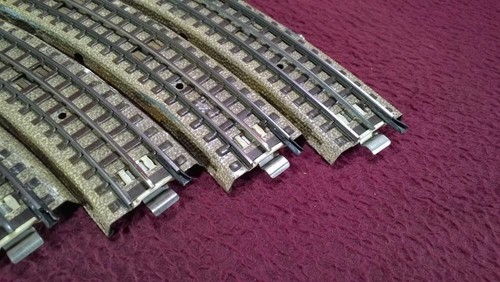 #7 HO EE MARKLIN M-TRACK 5 CURVE SECTIONS - BLACK UNDERSIDE | eBay