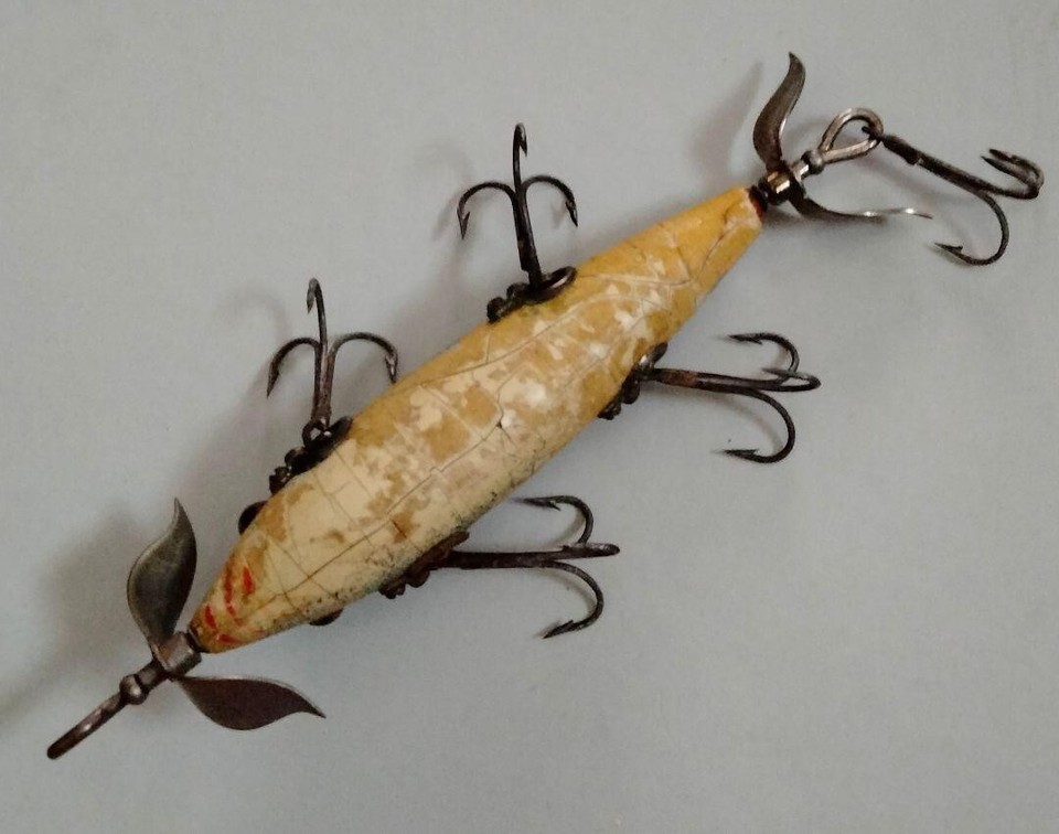 Old Hedon Heddon Dowagiac MInnow Plugs Outdoor Fishing Lure Bicolor ...