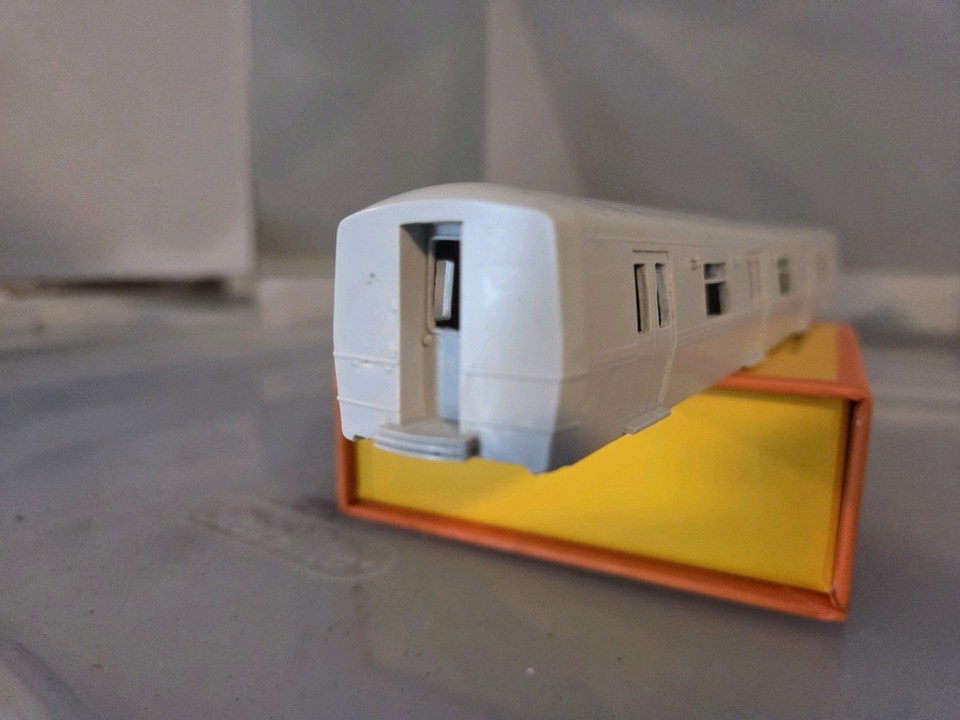 HO Scale New York City Transit Authority Pullman Standard 2car R46's | eBay