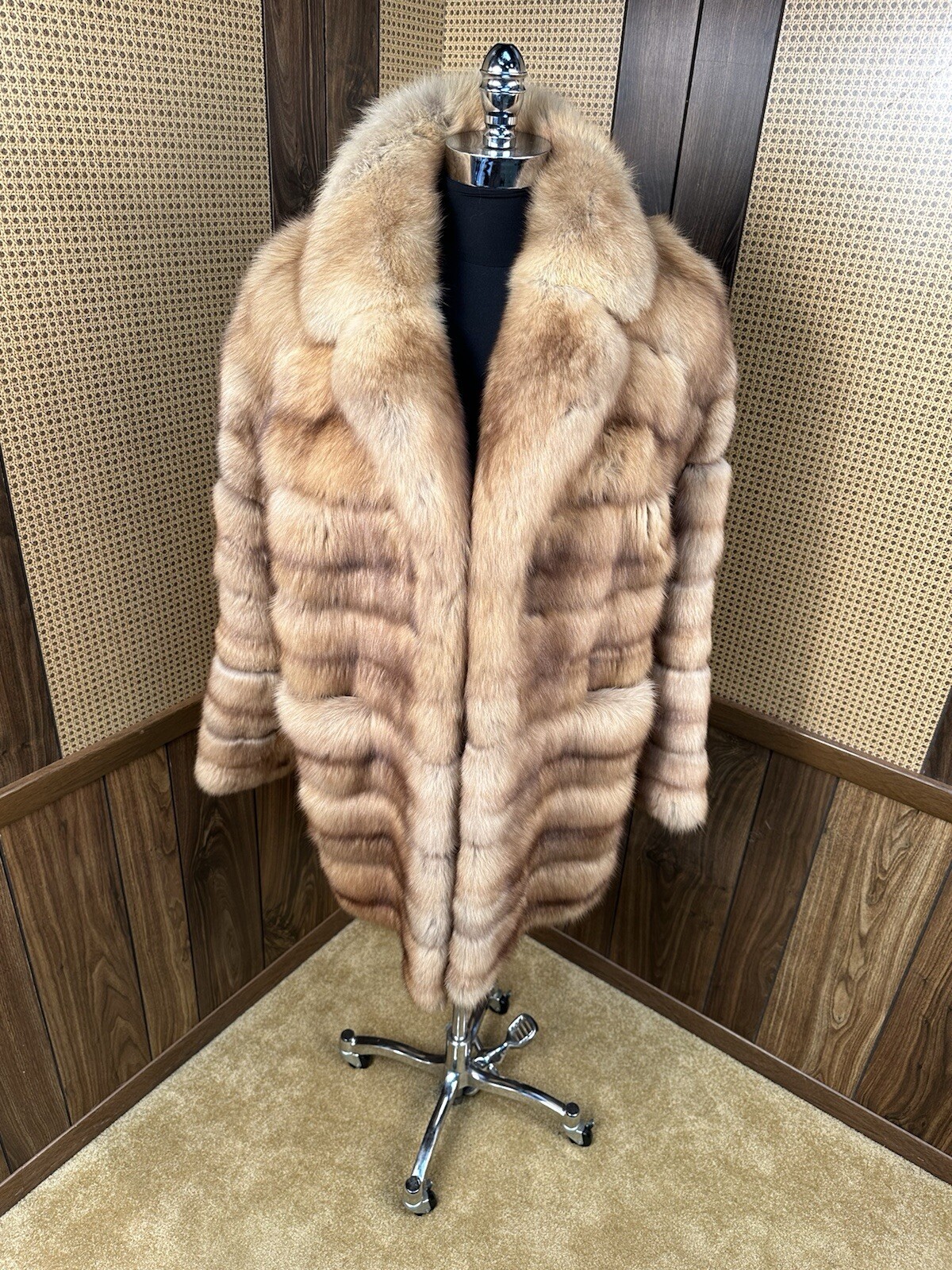 AMAZING GOLDEN RUSSIAN SABLE HORIZONTAL PELT FUR COAT… - Gem