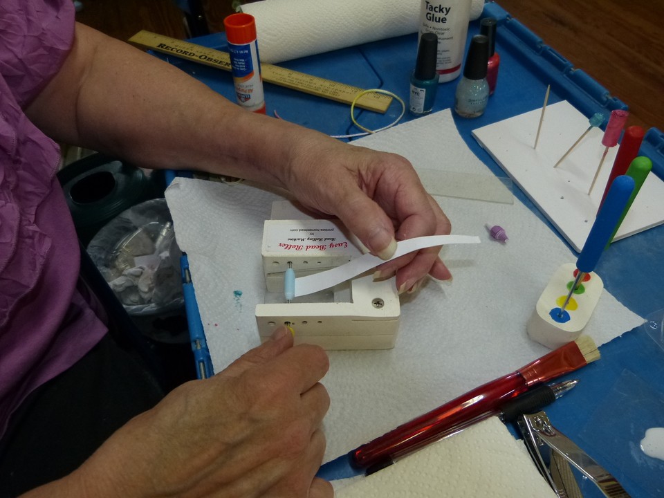 "Easy Roller" compact paper bead rolling machine. | eBay