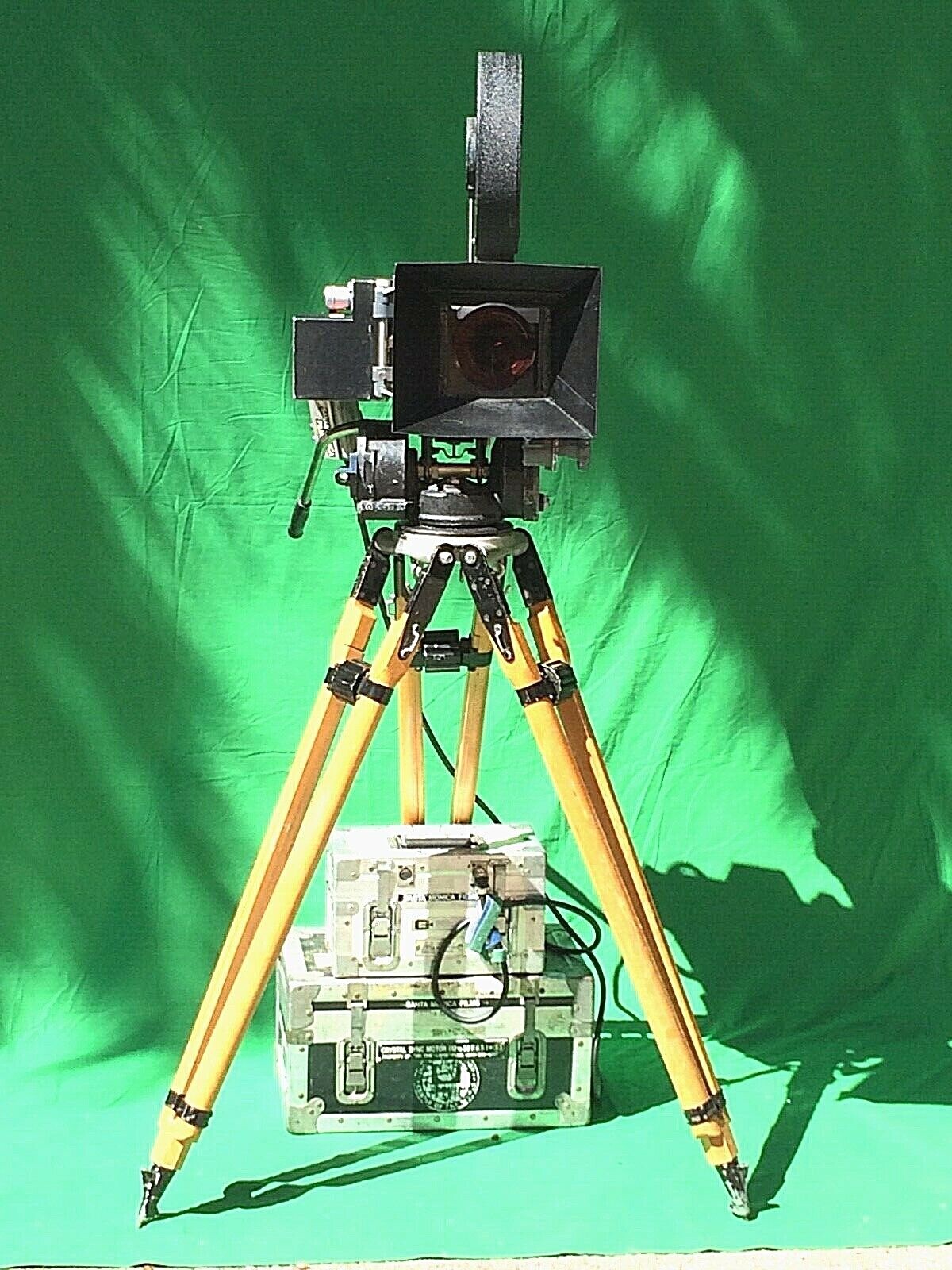 MITCHELL MOVIE CAMERA 35mm NCR #618 w/BNCR LENS MOUNT-ANAMORPHIC/FLAT ...