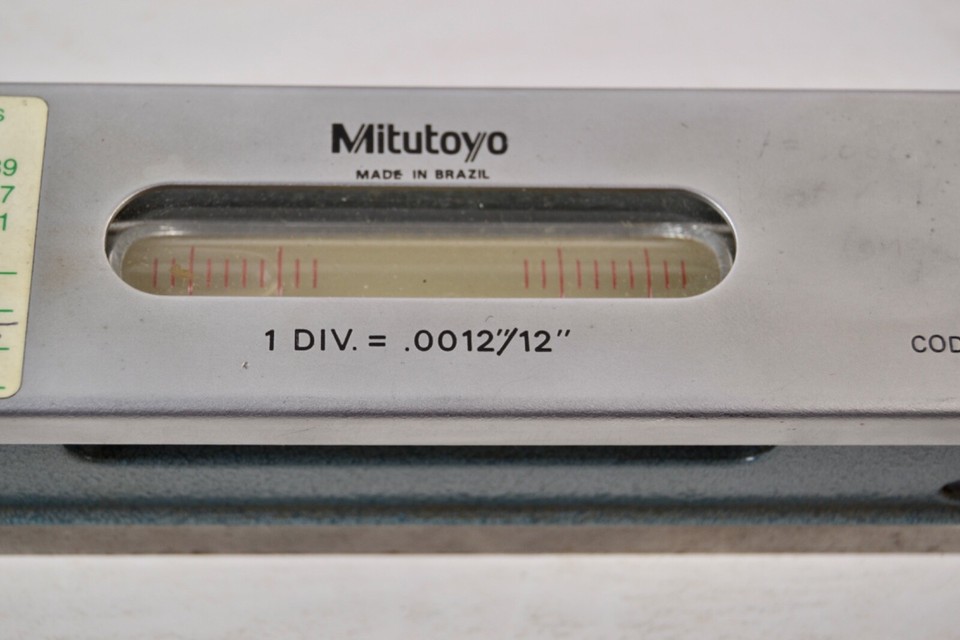 Mitutoyo No. 960-611 precision level with wooden case - 1 DIV = .0012 ...