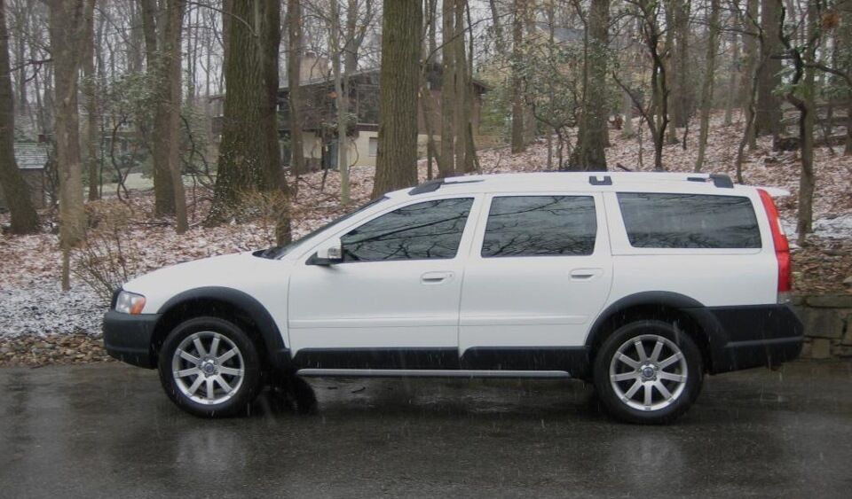 R Design Cross Country Sideskirts/ Sill covers For Volvo V70 / XC70 00 ...