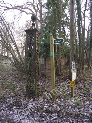 Photo 12x8 Two Signs One Gate Post Broad Green/TL7859 Footpath sign ...