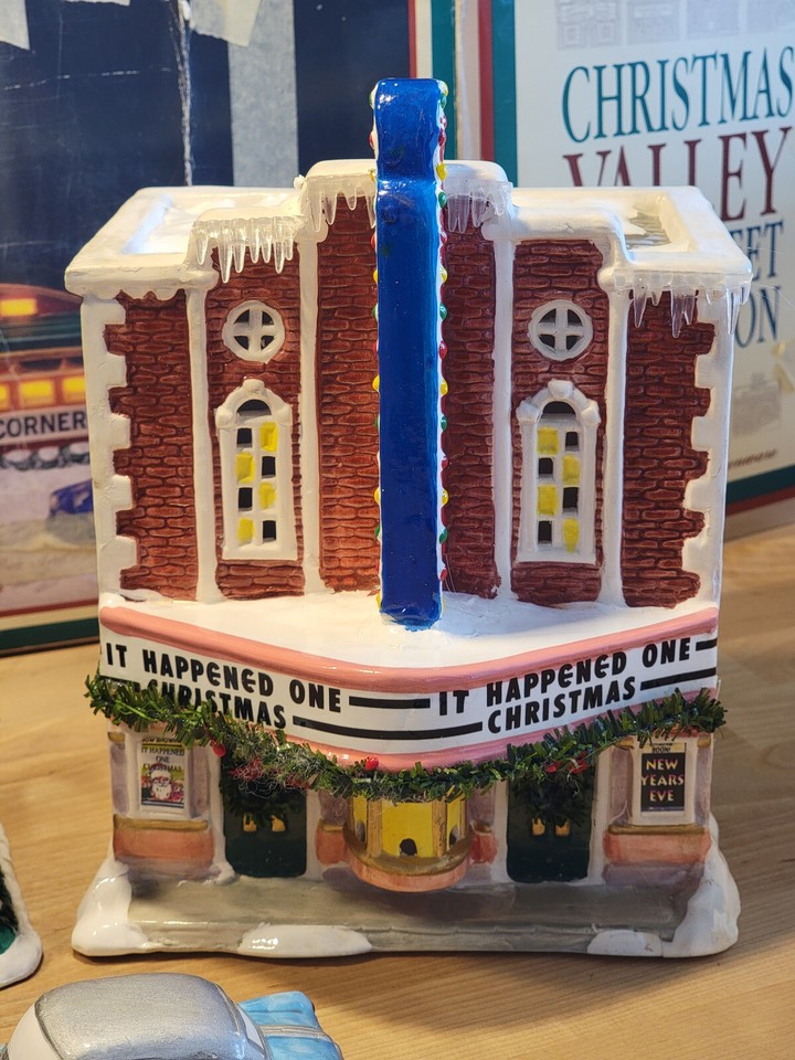 Mainstreet Collection Christmas Valley Corner Diner Food 1992 (Missing ...