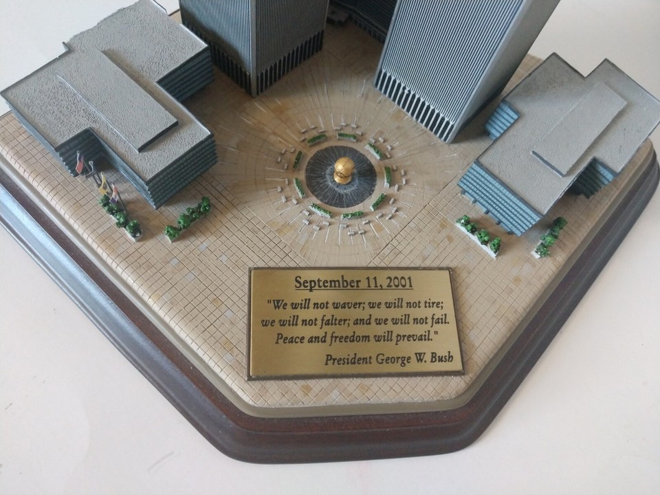 Danbury Mint Twin Towers 911 Commemorative World Trade Center Statue ...