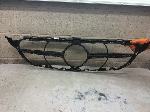 MERCEDES BENZ C CLASS (W205) RADIATOR GRILLE BASE SUPPORT A2058881260 ...