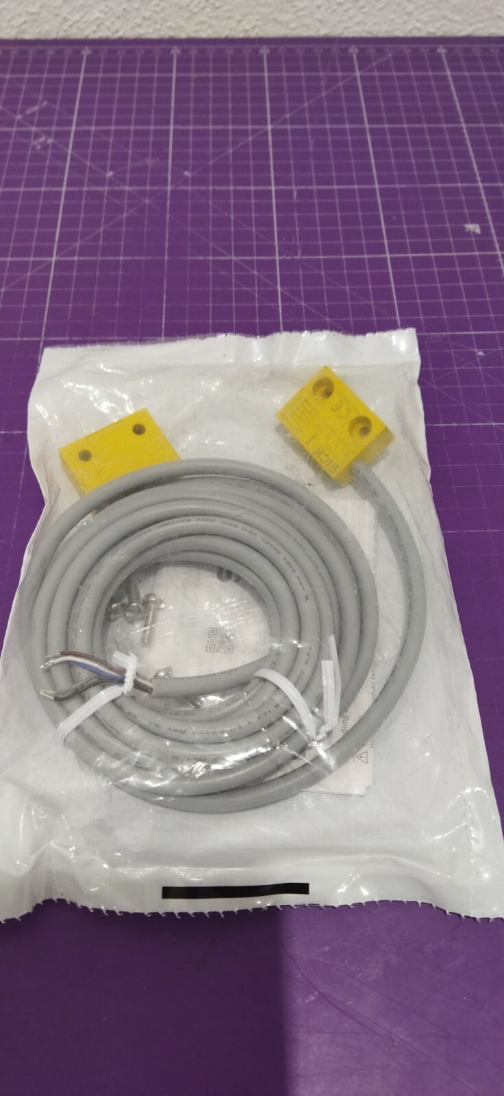 SICK RE15-SA03 (1072460) Magnetischer Sicherheitsschalter, 35 cm Kabel ...