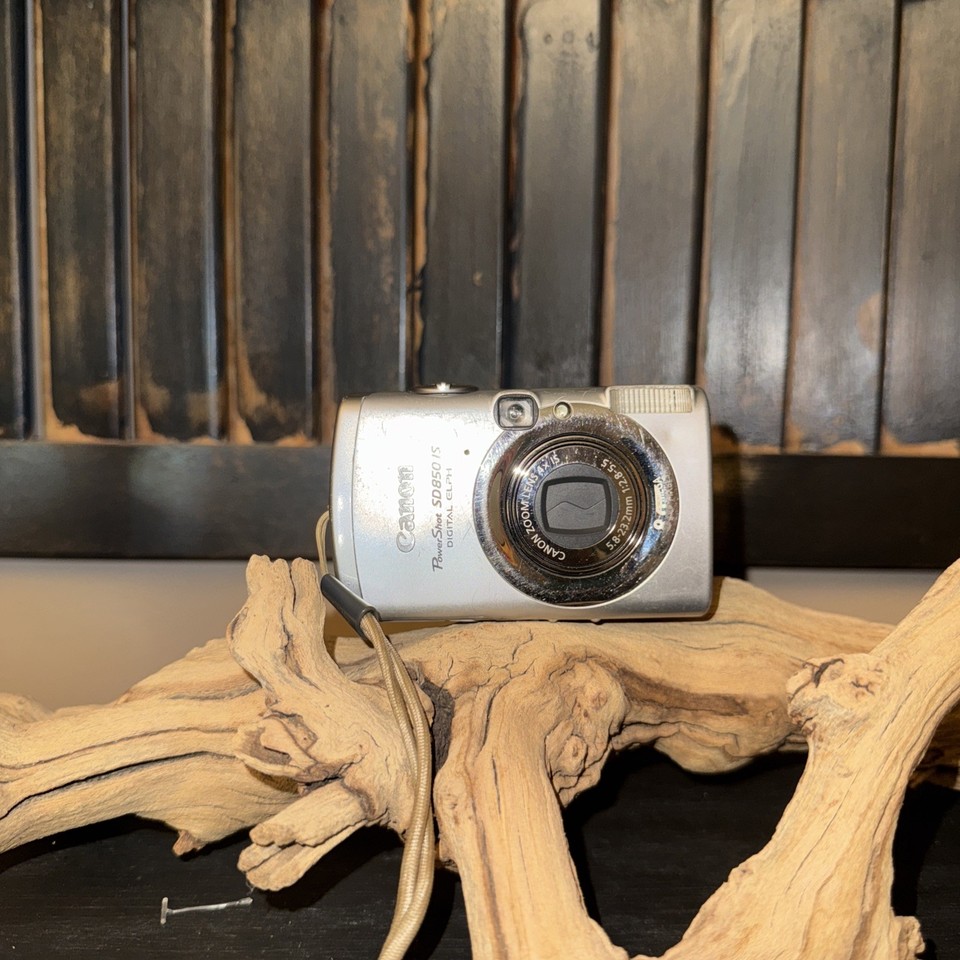 Canon PowerShot Digital ELPH SD850 IS/Digital IXUS 950 IS 8.0MP Camera ...