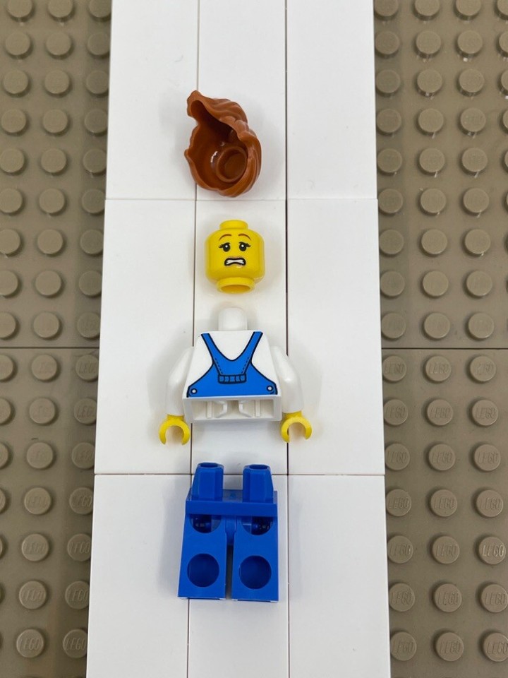 LEGO® Minifig twn459 - Mover - Female, Blue Overalls over V-Neck ...