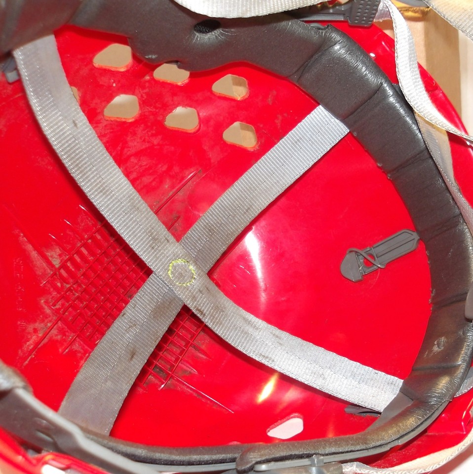 PETZL ECRIN ROC RED HELMET CLIMBING, CAVING, WHITEWATER , ETC - NICE ...