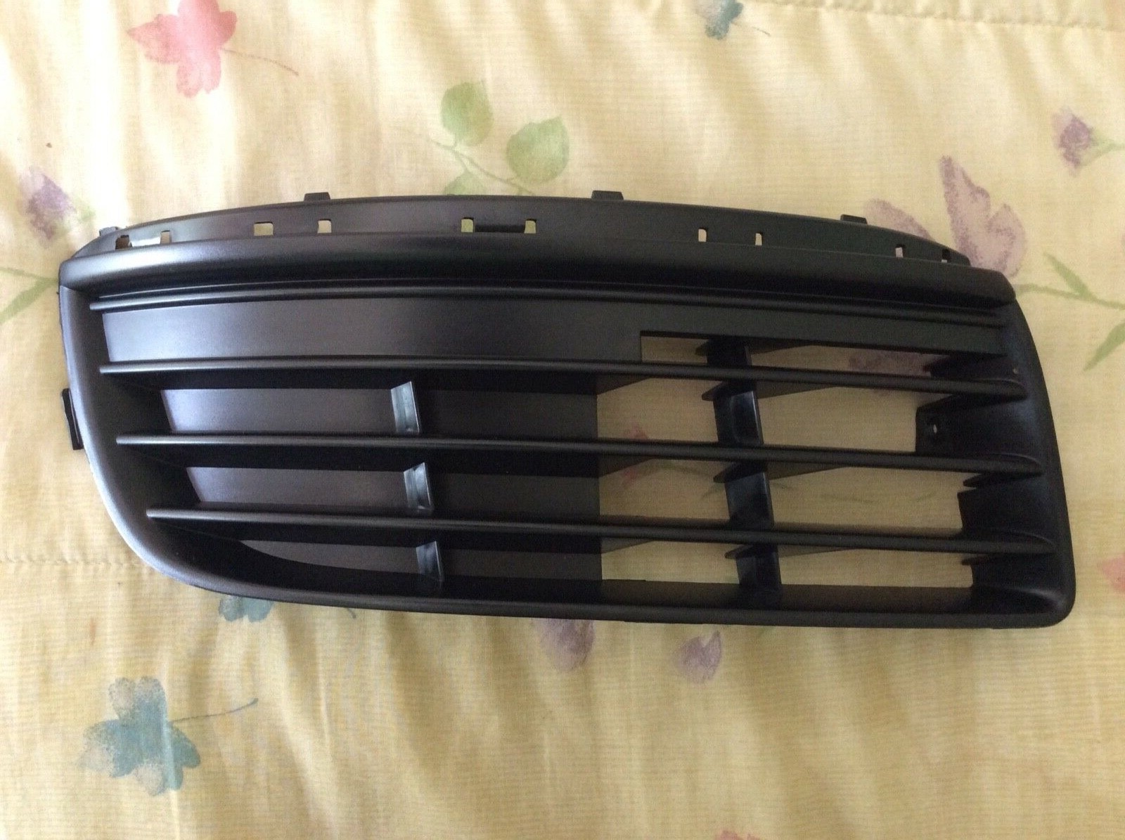VW Volkswagen OEM Jetta Front Bumper Grille-outer Grille Right ...