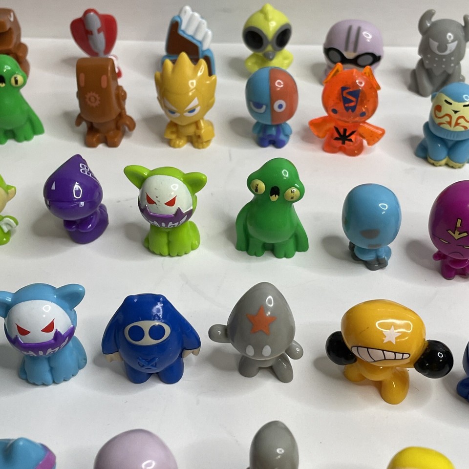 GoGo's Crazy Bones Lot Of 73 - Aliens - Huge - Ultra Rare - HTF - OOP ...
