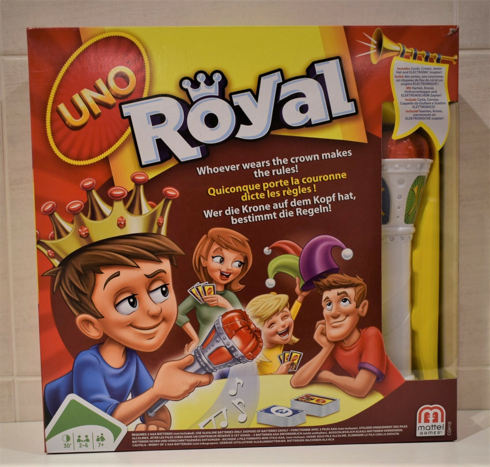 UNO ROYAL CARD GAME THE CROWN WEARER SETS the RULES By MATTEL GAMES 2-6 ...