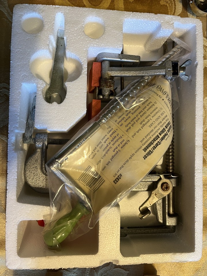 Pampered Chef Apple Peeler/Corer/Slicer | eBay