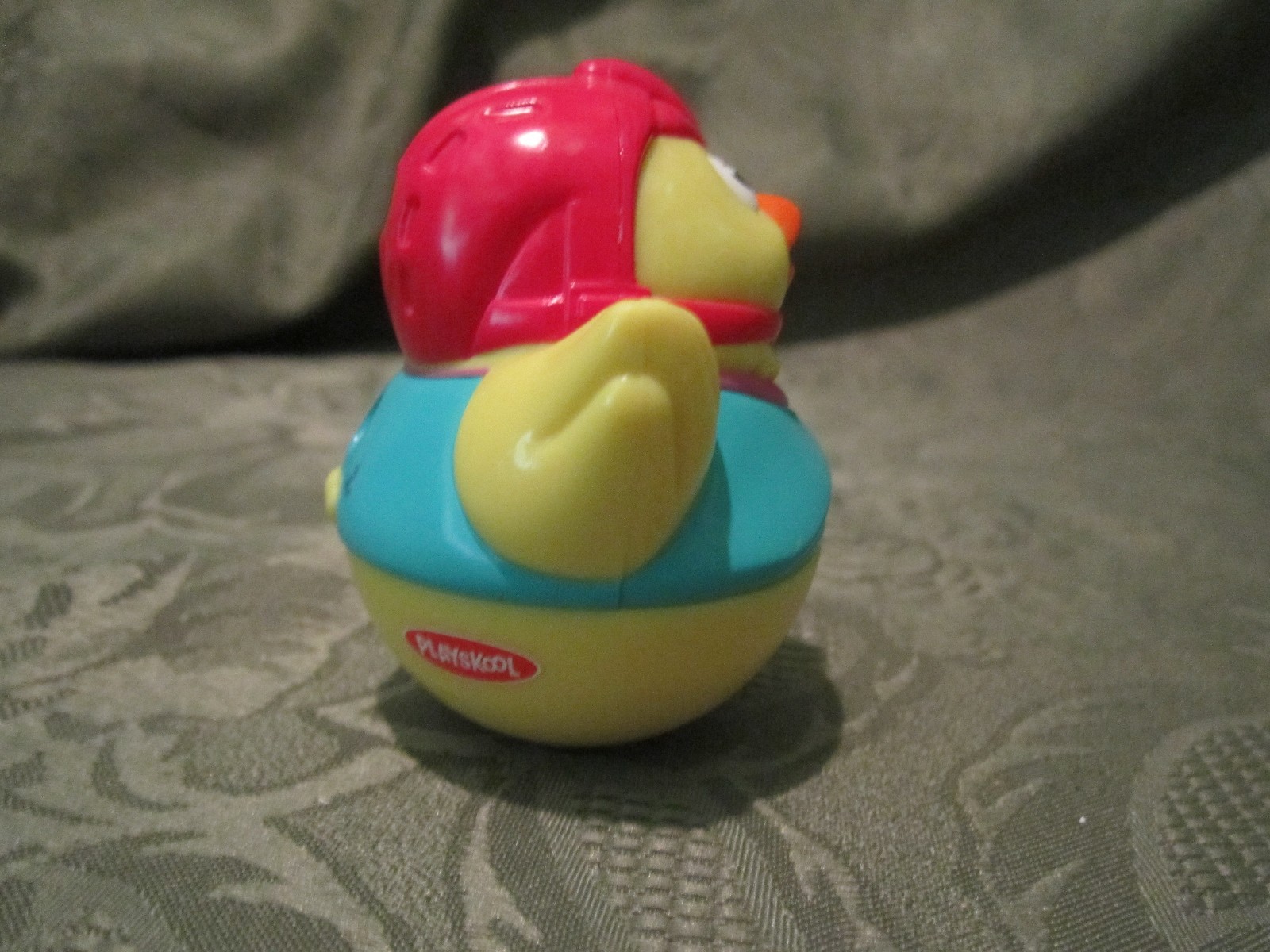 Playskool People Weebles ZUZIE Q Chicken farm barn red helmet teal bow ...