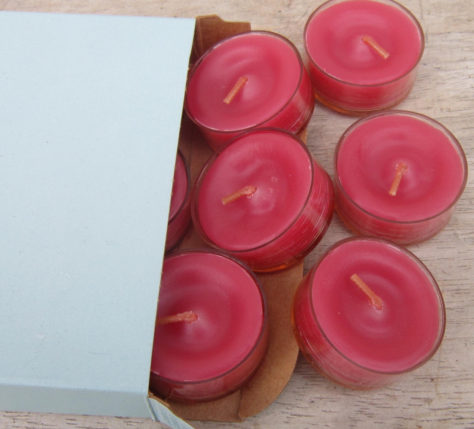 Box of 12 PARTYLITE TEALIGHT CANDLES V04326 'CANDIED APPLES' | eBay