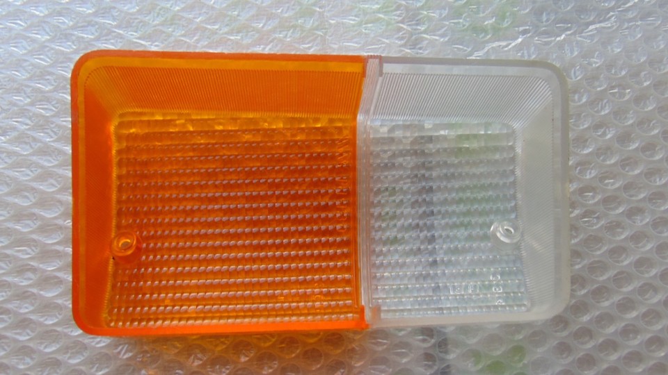 Plastic Arrow Ant. Right - Front Right Lens Aric 11.814.133 Om 50 - 55 ...