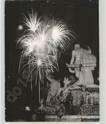 Fireworks Above The Statue of NEPTUNE in ROME, ITALY. 1965 Press Photo ...