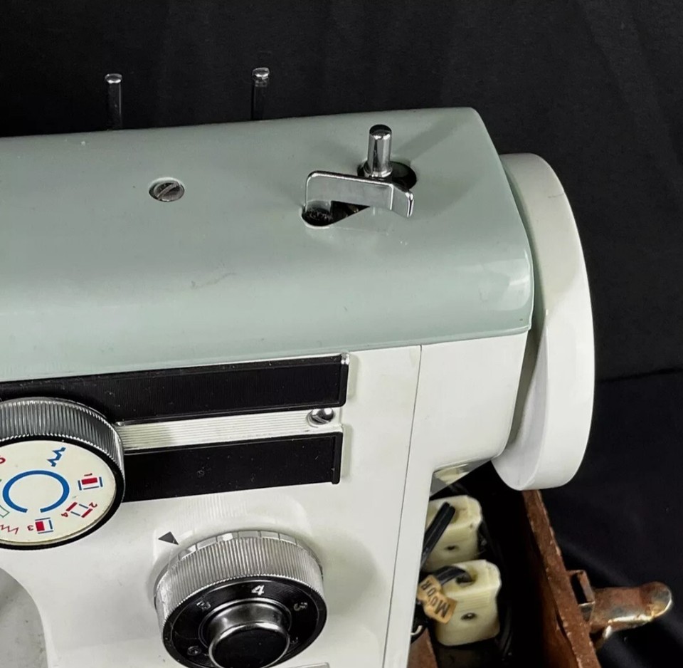 Rare Vintage Riccar Sewing Machine Model 210B Mint Green Excellent ...