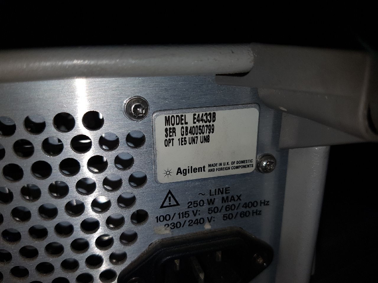 HP Agilent E4433B ESG-D Series Signal Generator, Opt 1E5 UN7 UN8, 250 kHz-4 GHz | eBay