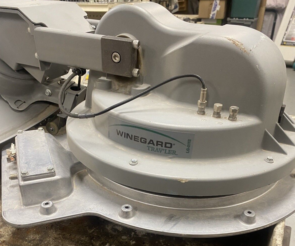 Winegard Travler Pro Mobile-Satellite Dish RV System for DIRECTV ...