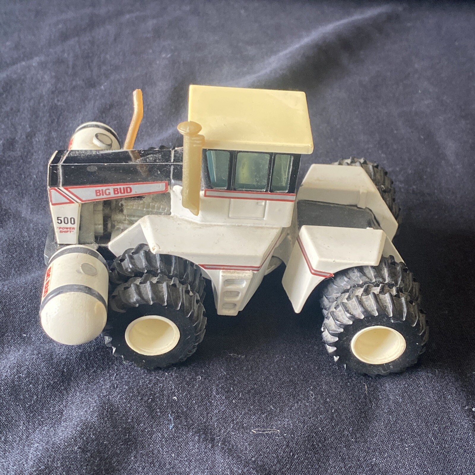 Ertl 1/64 Big Bud 500 Farm Toy Tractor Toy Farmer Power Shift W ...