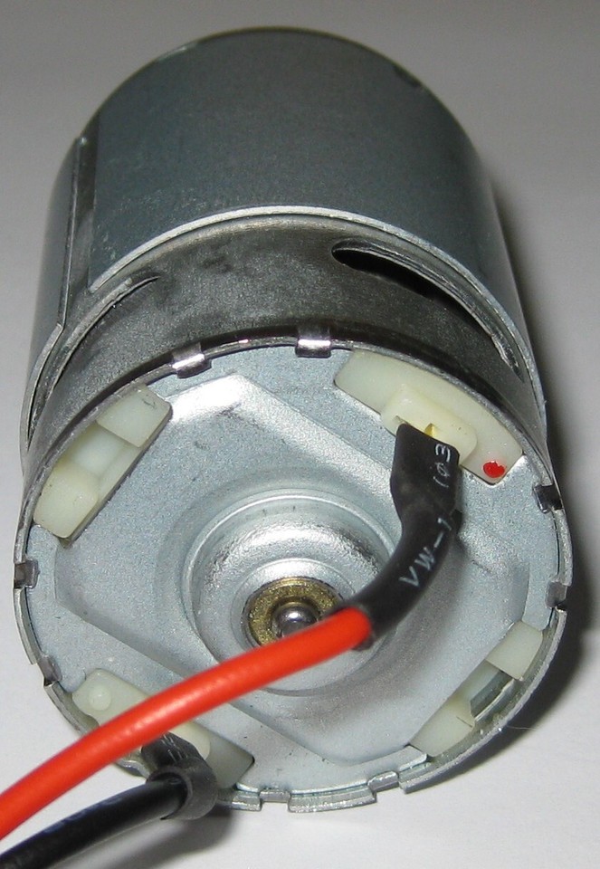 12 V - 3400 RPM - Slow Speed Electric DC Motor w/ Cable + Connector ...