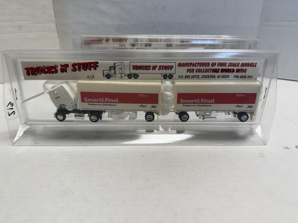Lot Of HO 1/87 scale Tractor Trailers Peterbilt, Freightliner and Volvo ...