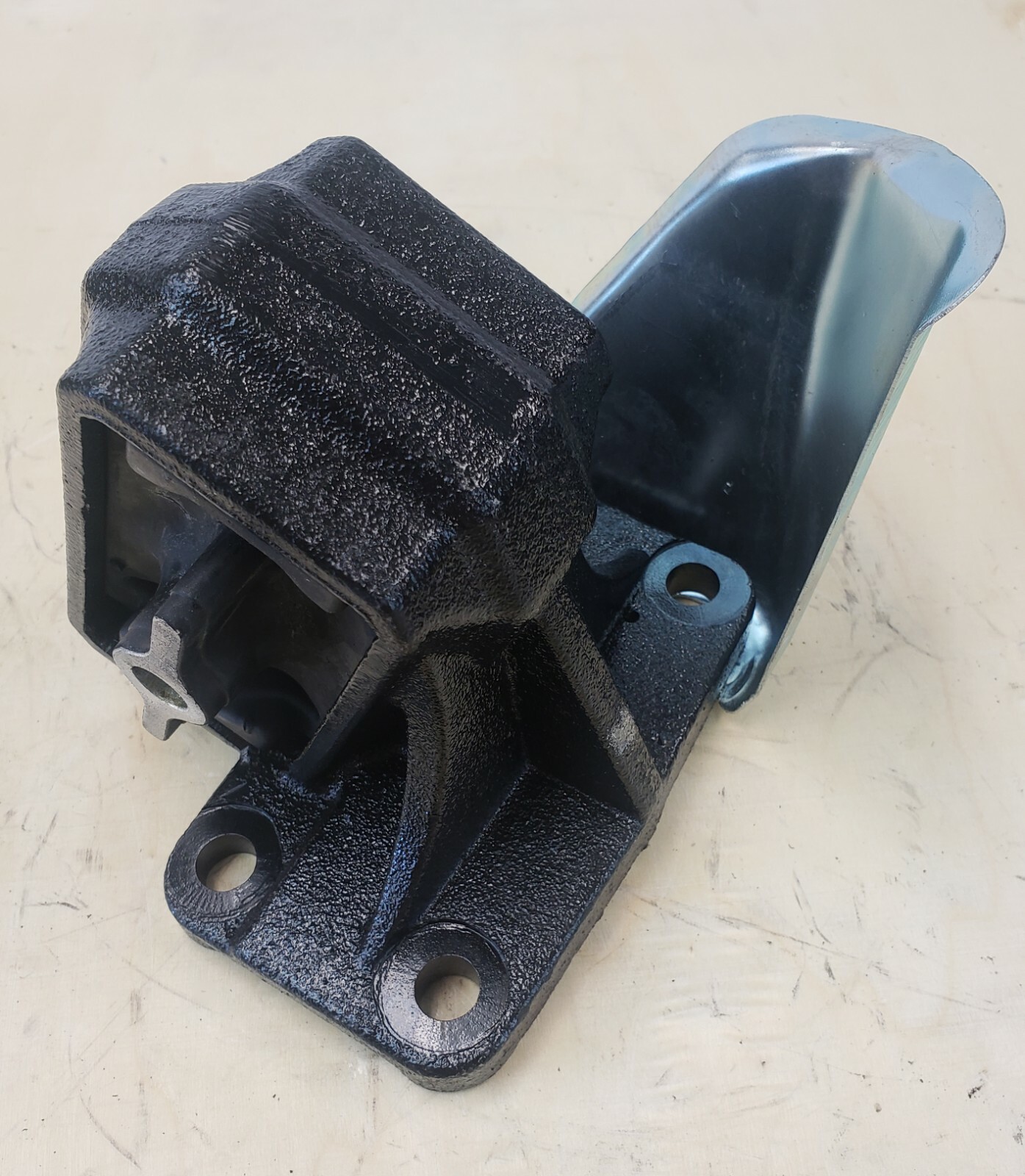 3410 Engine Mount Front Right for Dodge Ram 2500 3500 6.7L 52121815AC ...