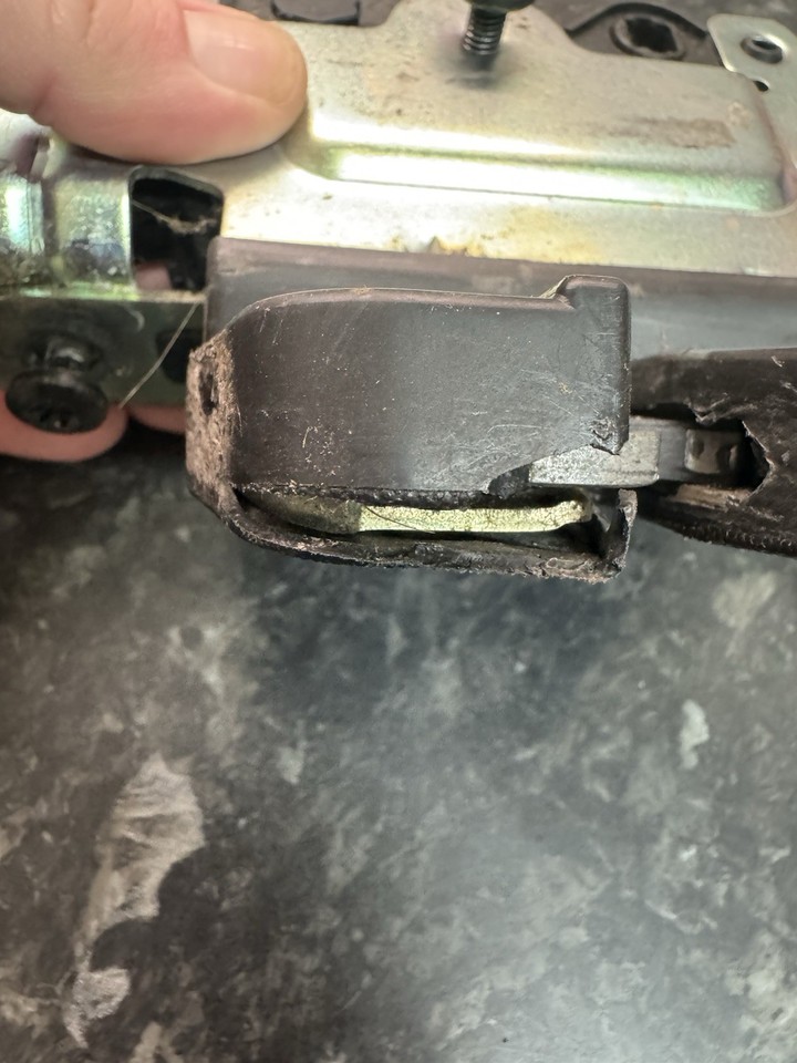 VAUXHALL ASTRA H Mk5 05-10 BOOT TAILGATE RELEASE LATCH LOCK 13117285 ...