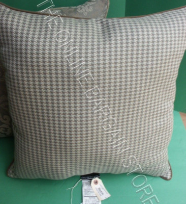 Frontgate Treble Alloy Designer Houndstooth Outdoor Chair Plaid Pillow ...