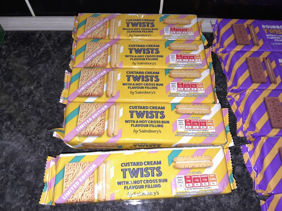 10 x 150g packs sainsburys twist biscuits 5 hot cross bun 5 bourbon ...
