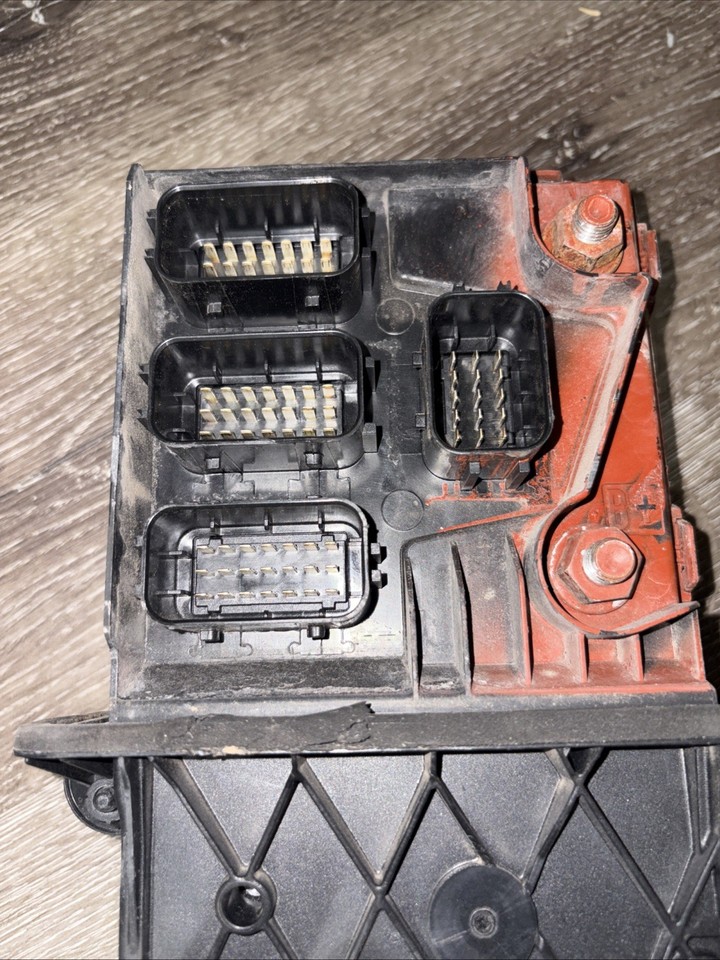 2018 Freightliner Cascadia Fuse Box SAM CABIN P/N: A06 65981 003 | eBay